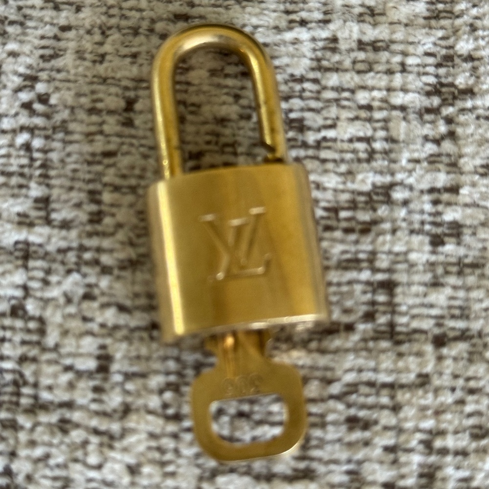 Authentic Louis Vuitton Lock And Key #305 - Gem